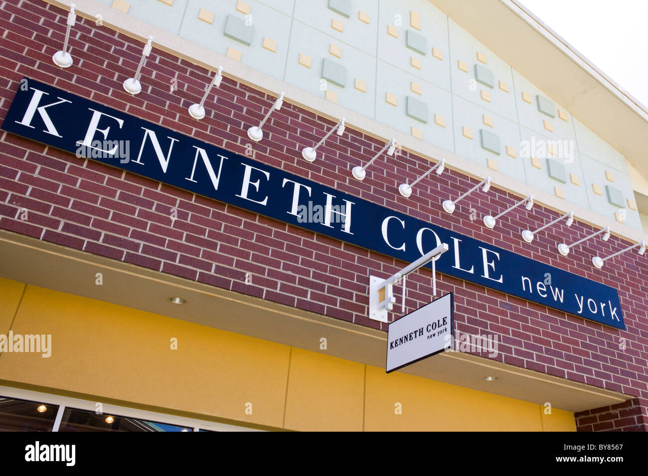 Kenneth Cole store, Chicago Premium Outlets, Aurora, Illinois, USA ...