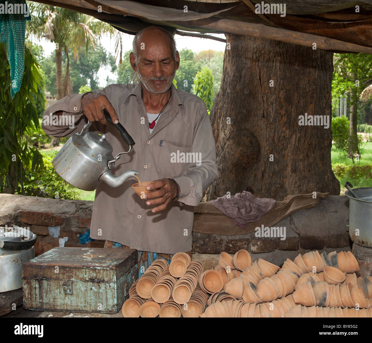 Chai tea seller hi-res stock photography and images - Alamy