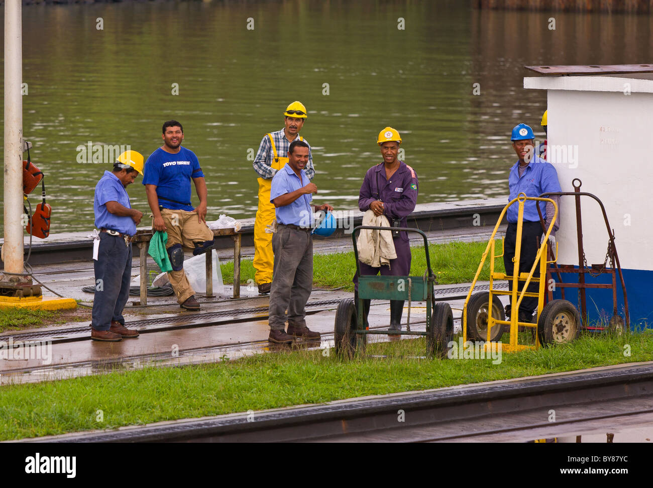 PANAMA - Workers at Miraflores Locks on Panama Canal Stock Photo - Alamy