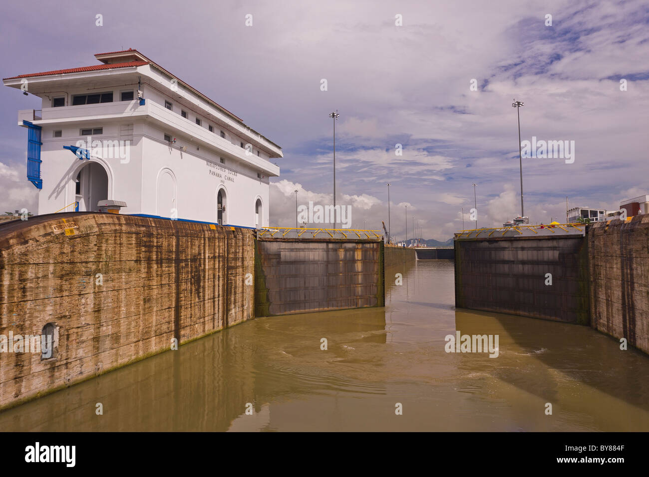 Panama canal lock doors hi-res stock photography and images - Alamy