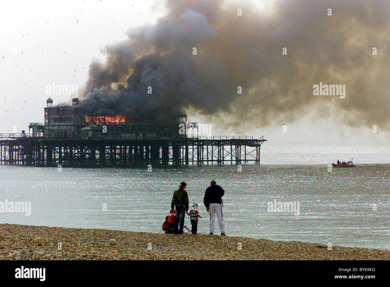 Fire destroys Brighton's Iconic West Pier after an arson attack - 28th ...