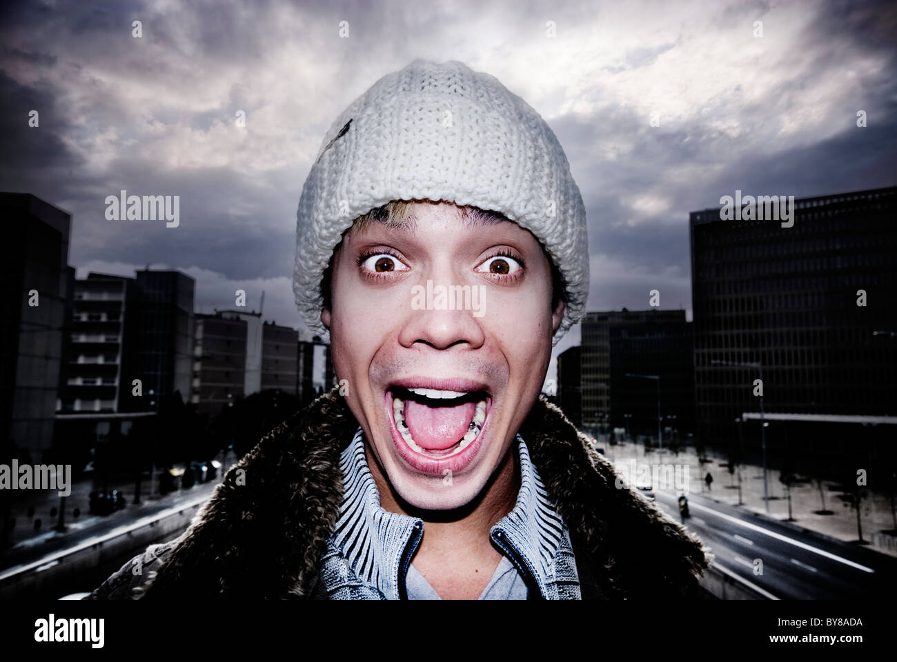 Crazy man screaming face Stock Photo - Alamy