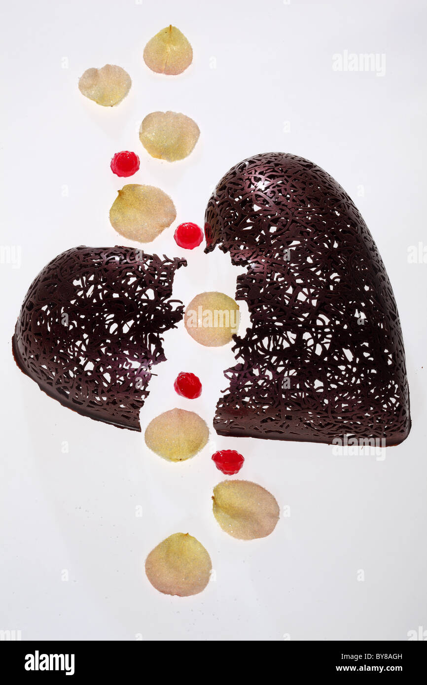 Rose icing broken hi-res stock photography and images - Alamy