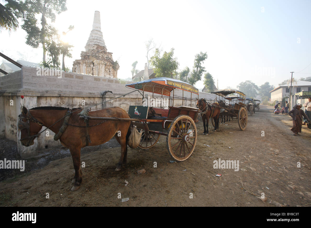 Myanmar horse cart hi-res stock photography and images - Alamy