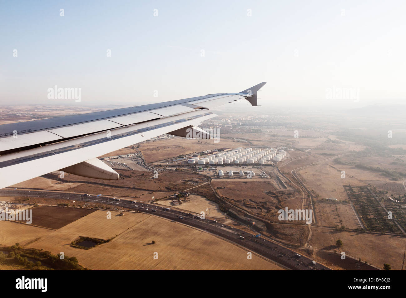 Wing tanks hi-res stock photography and images - Alamy