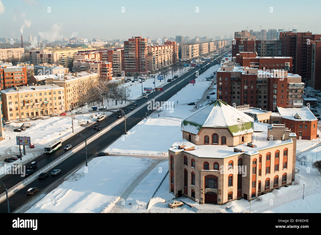 Leninsky avenue. Winter time. Russian city Saint-Petersburg, Russia ...