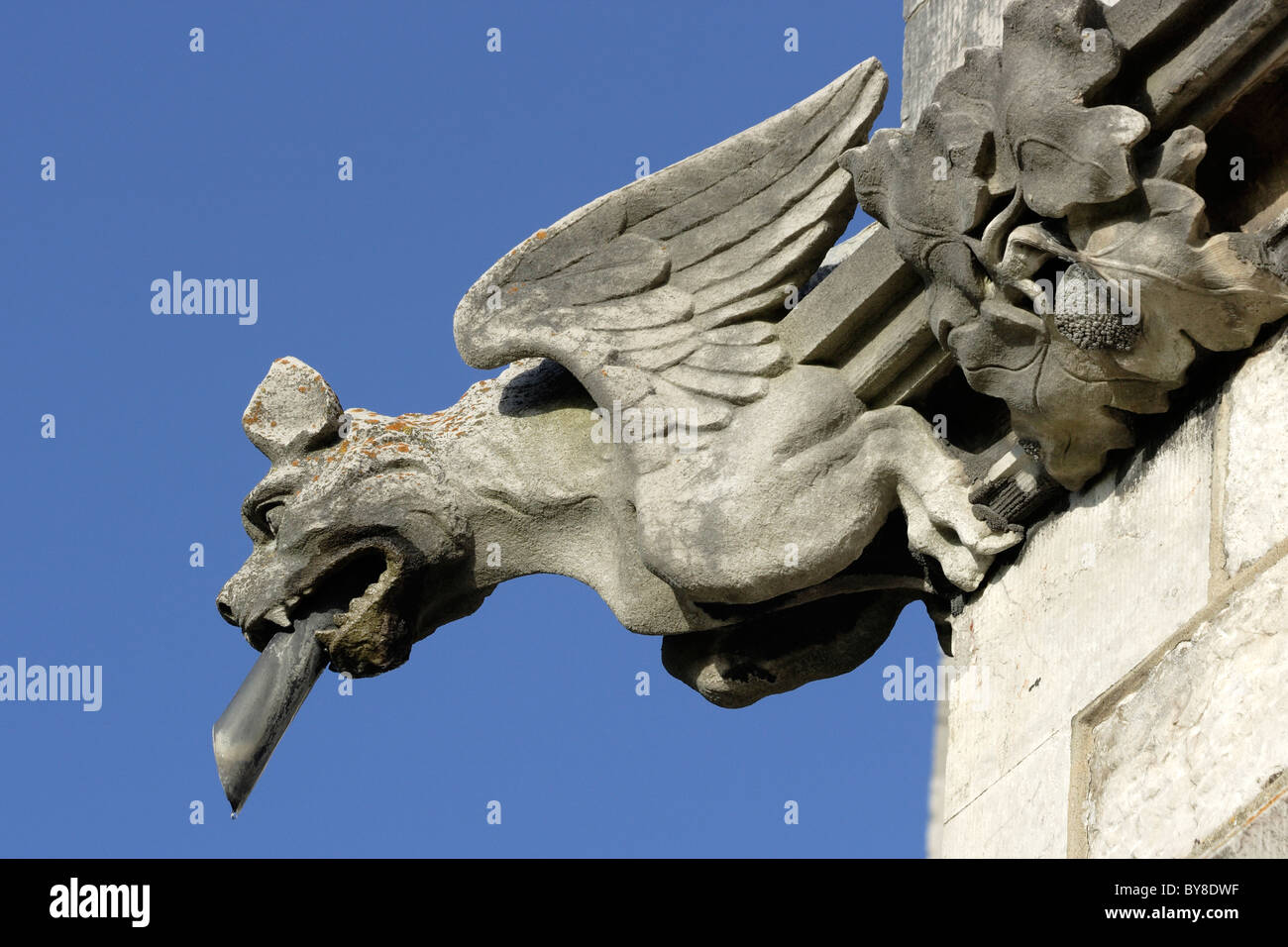 Gargoyle water spout hi-res stock photography and images - Alamy