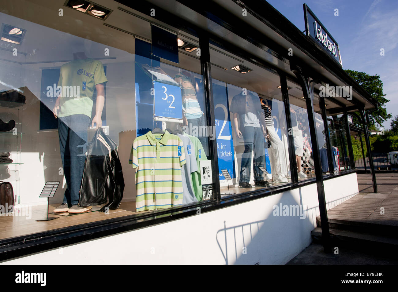 Lakeland - clothing shop -window display Stock Photo - Alamy