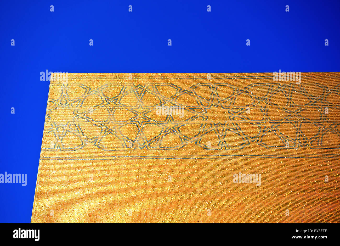 Gold mosque qatar hi-res stock photography and images - Alamy