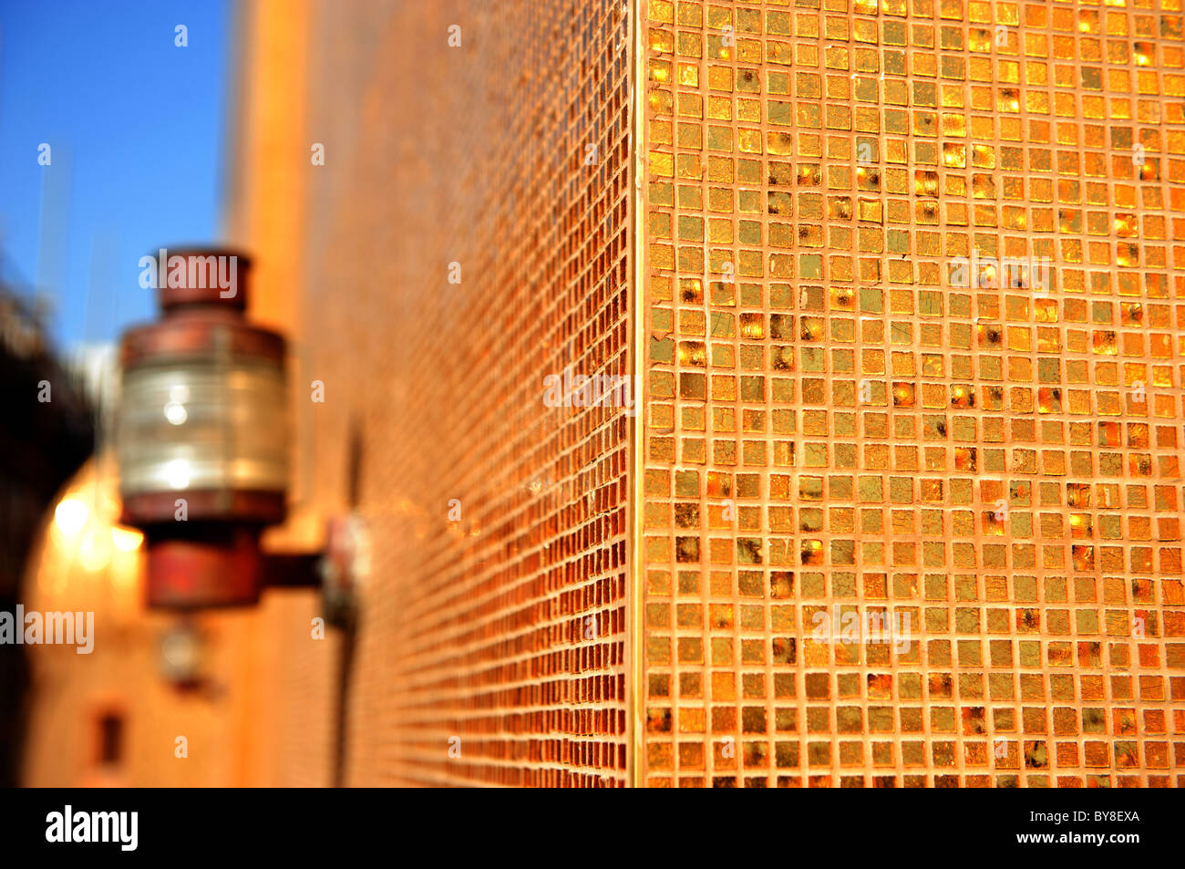 Gold mosque qatar hi-res stock photography and images - Alamy