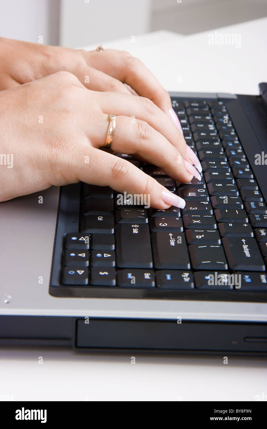 Womans hands computer keypad hi-res stock photography and images - Alamy