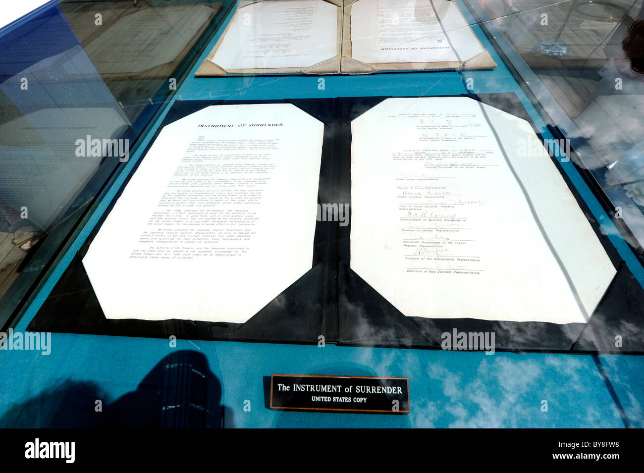 Surrender documents hi-res stock photography and images - Alamy