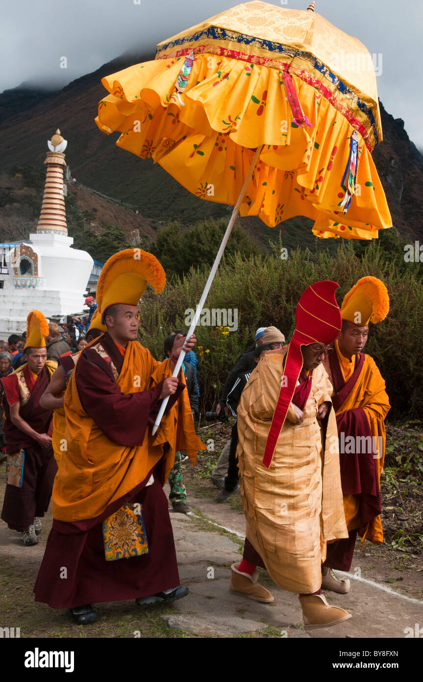 yellow hat monks at the Mani Rimdu Festival at Tengboche Monastery in ...