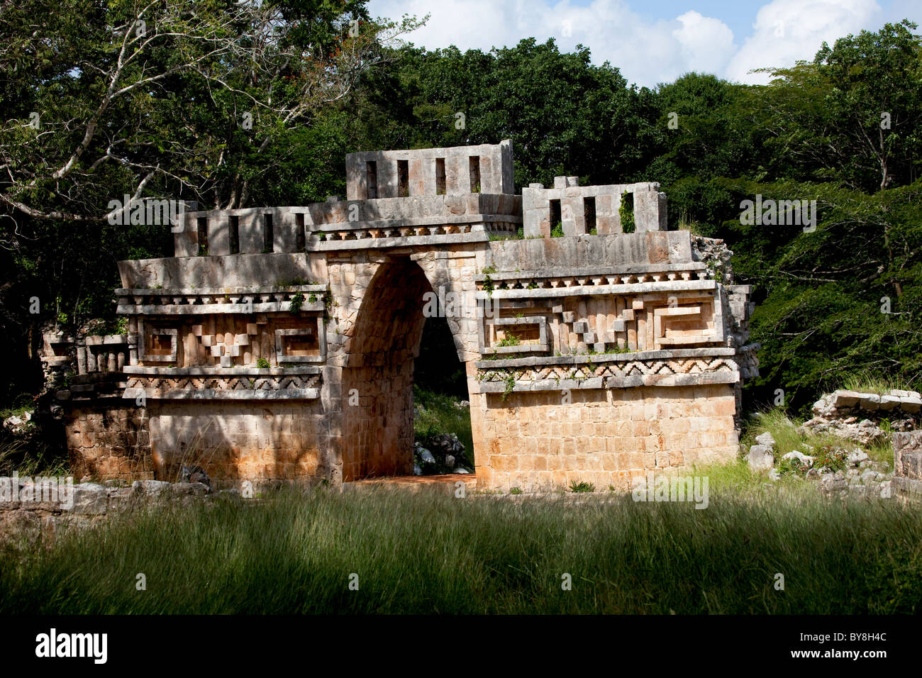 GATEWAY ARCH, PUCC MAYAN RUINS OF LABNA, YUCATAN, MEXICO Stock Photo ...