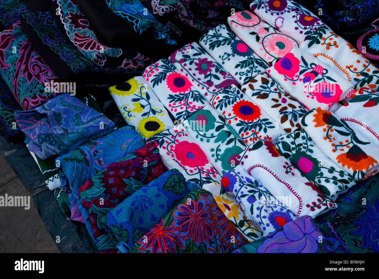 Mexico chiapas embroidery hi-res stock photography and images - Alamy