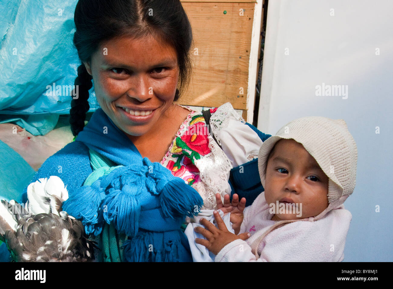 Mayan clothing hi-res stock photography and images - Alamy