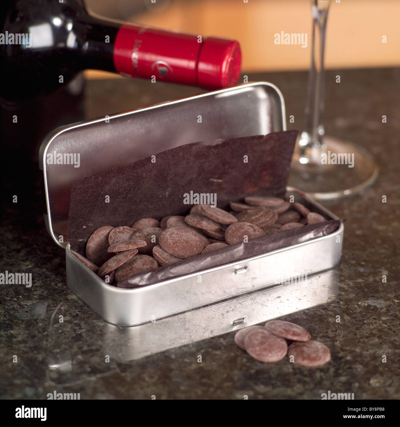 Tin buttons hi-res stock photography and images - Alamy