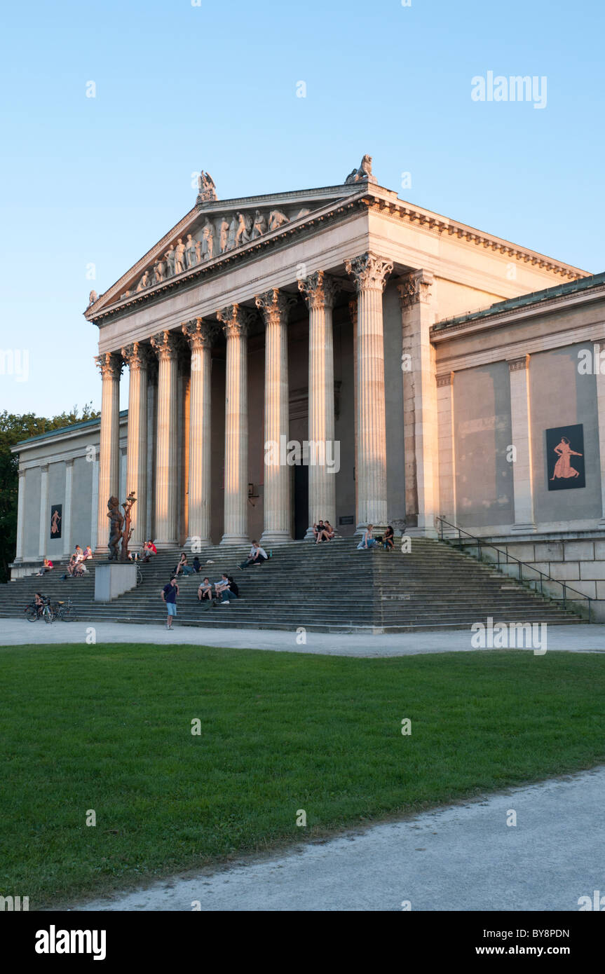 Staatliche museum hi-res stock photography and images - Alamy