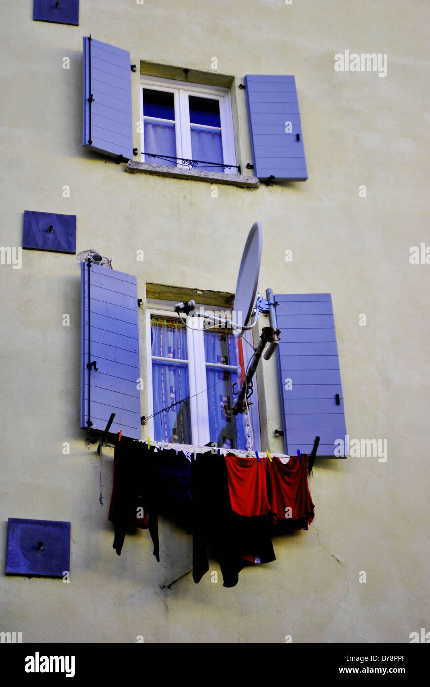 windows classic Italian architecture in the historic center Stock Photo ...