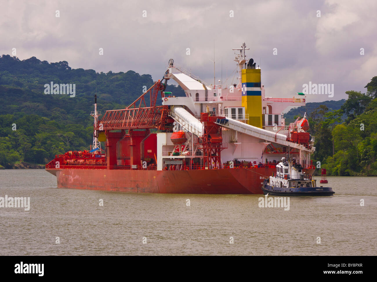 PANAMA - Ship on the Panama Canal Stock Photo - Alamy