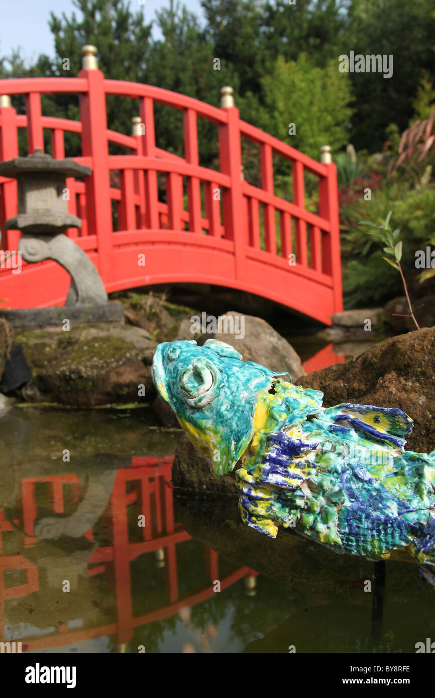 Ceramic fish sculpture hi-res stock photography and images - Alamy