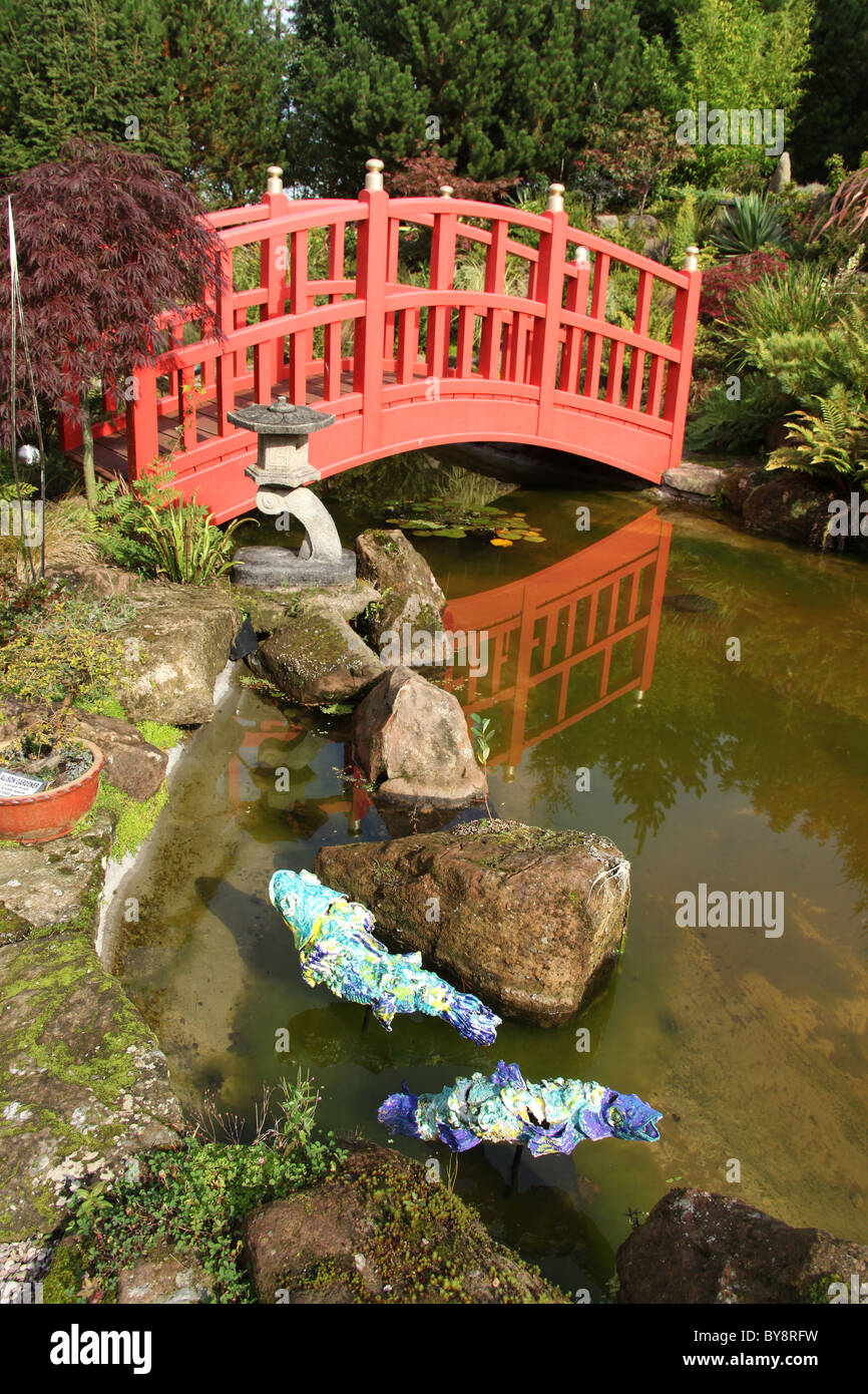 Ceramic fish sculpture hi-res stock photography and images - Alamy