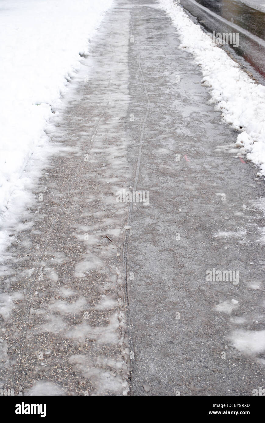 city streets covered with snow and ice Stock Photo - Alamy