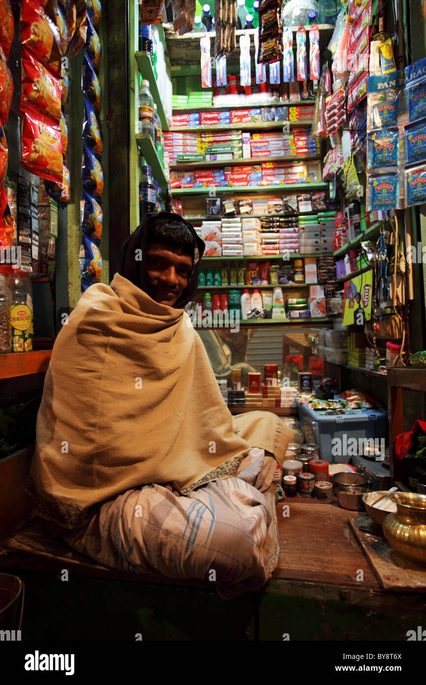 Shopkeeper india hi-res stock photography and images - Alamy