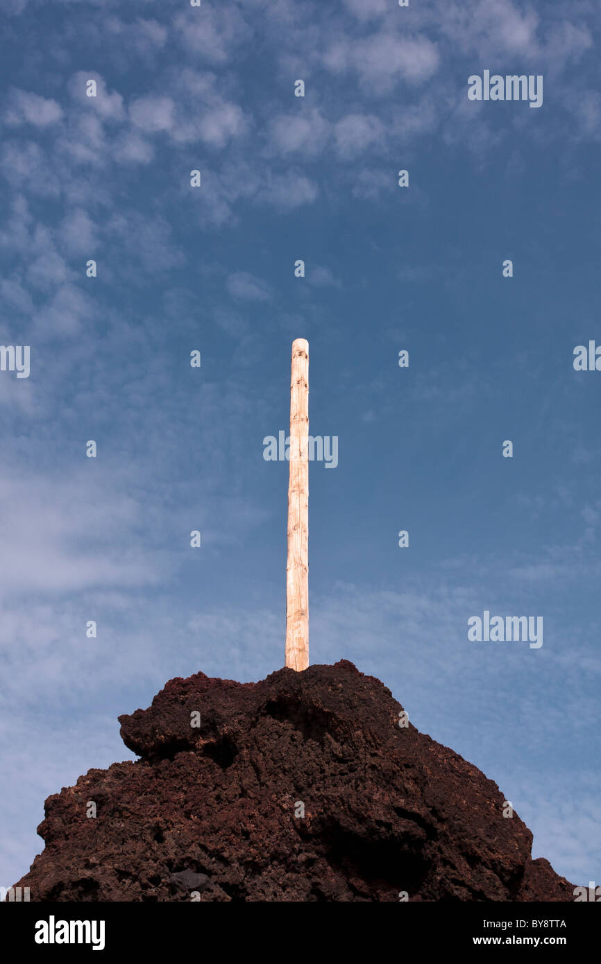 Pole one point pointing up sky rock hi-res stock photography and images ...