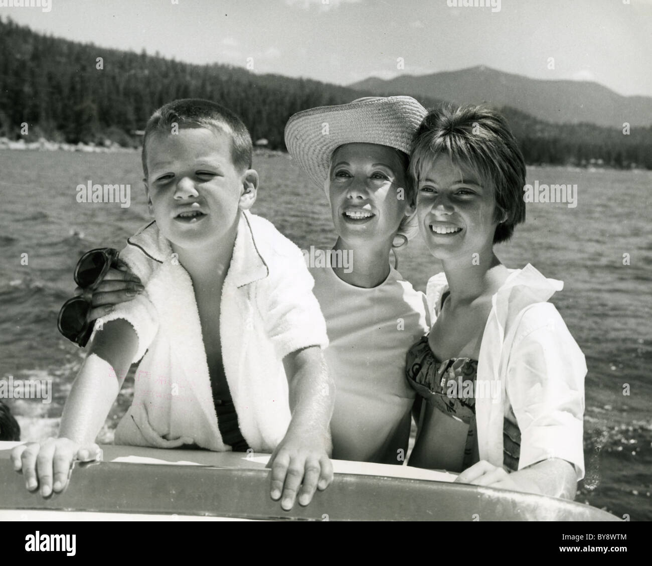 DINAH SHORE (1916-1994) US singer with daughter Melissa and adopted son ...