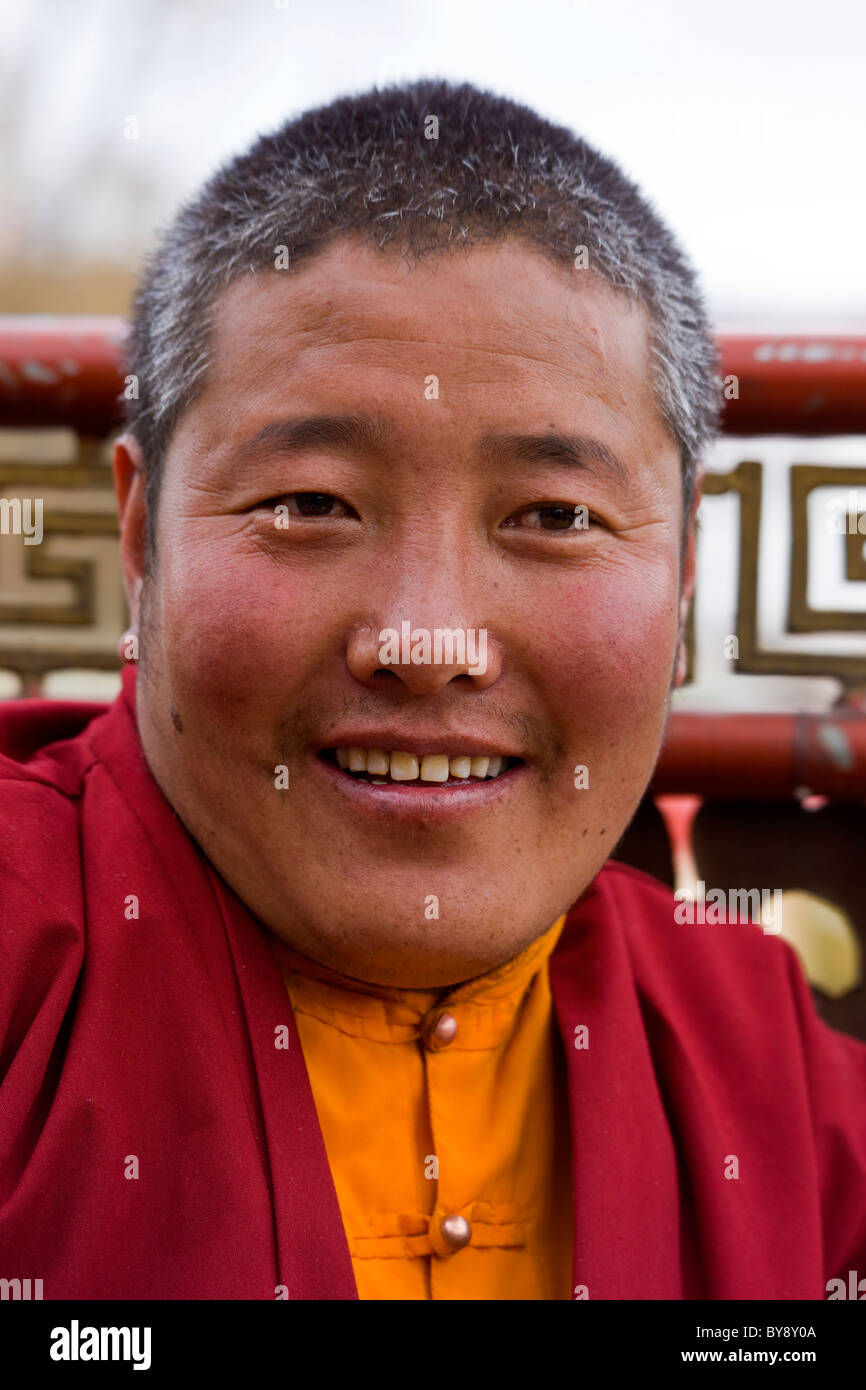 Tibetan monk hi-res stock photography and images - Alamy