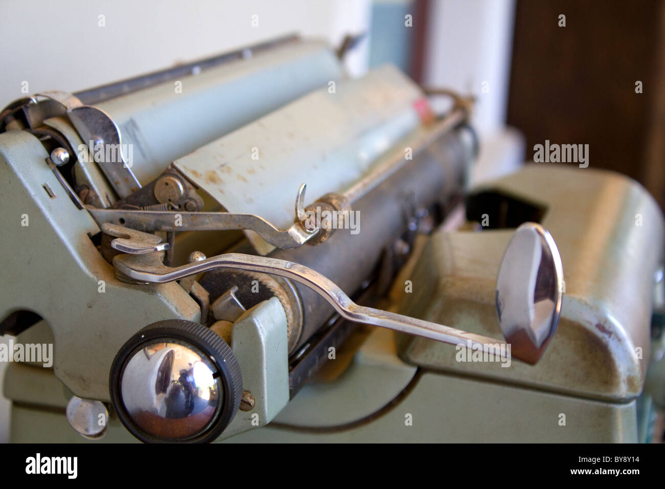 Imperial typewriter hi-res stock photography and images - Alamy