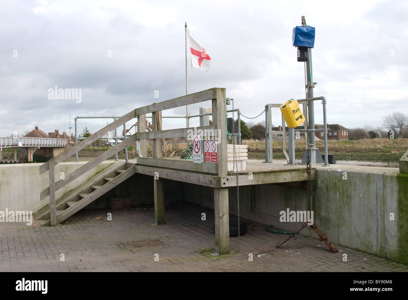 Trawler landing fish hi-res stock photography and images - Alamy