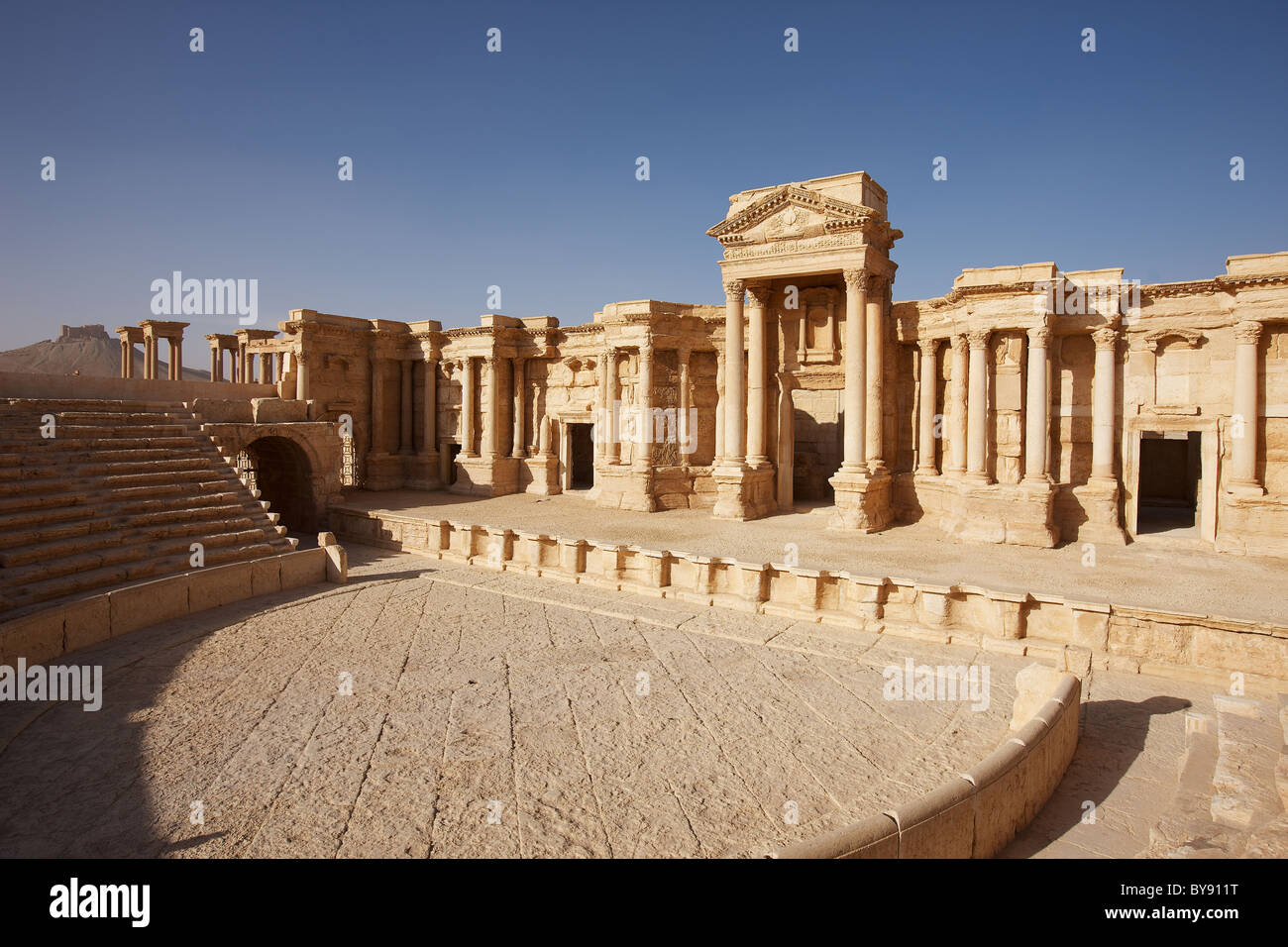 Theatre with columns hi-res stock photography and images - Alamy