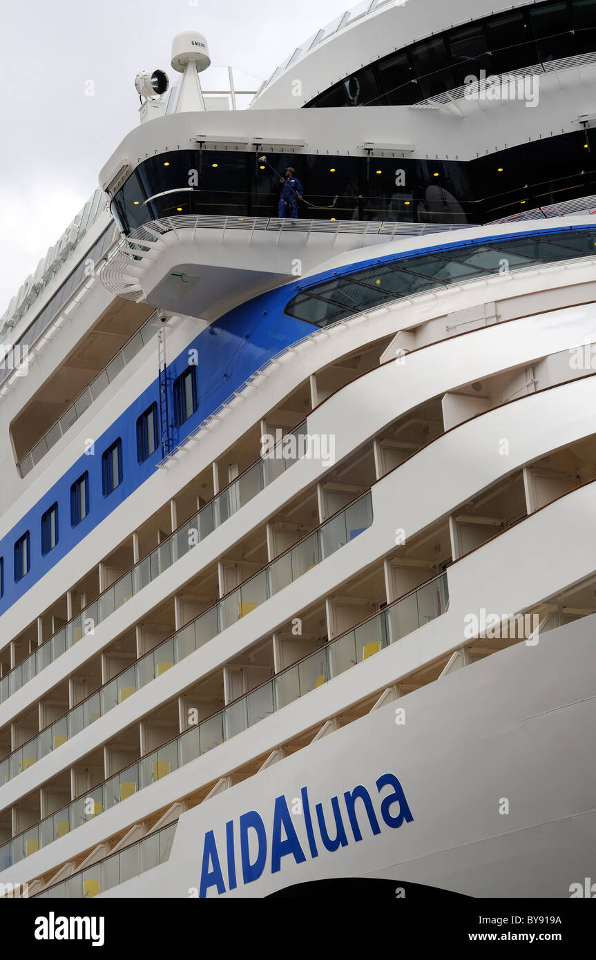 Crew Members Washing The Cruise Ship Aida Luna Stock Photo - Alamy