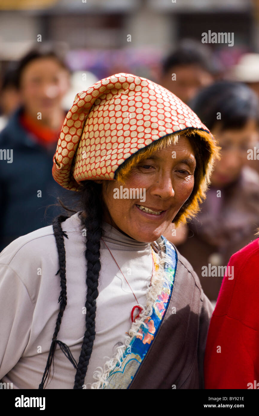 Tibetan women hi-res stock photography and images - Alamy