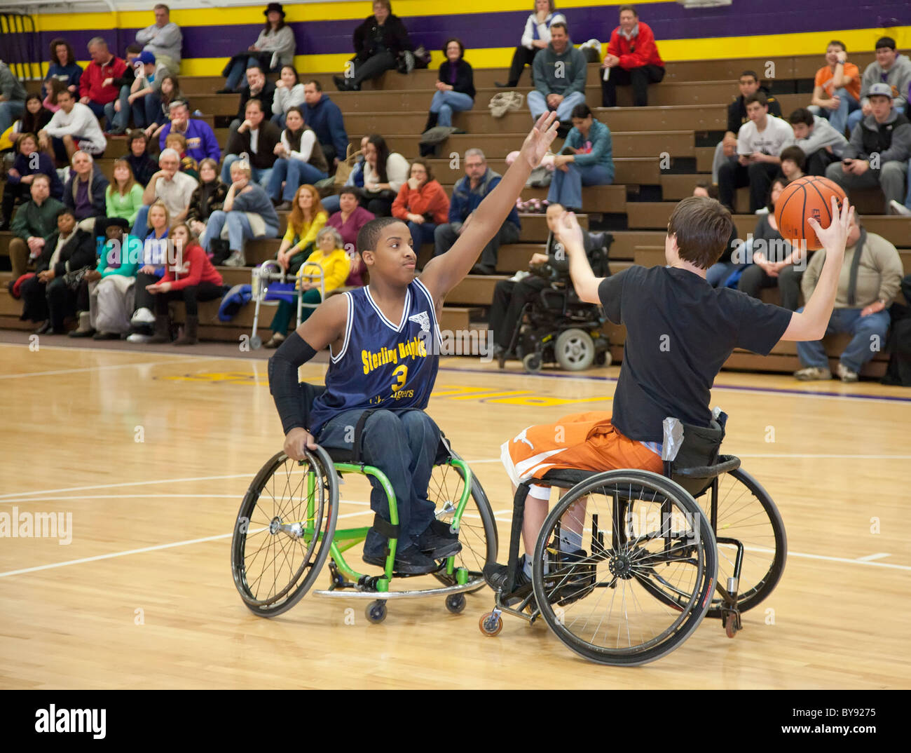 Boy wheelchair basketball hi-res stock photography and images - Alamy