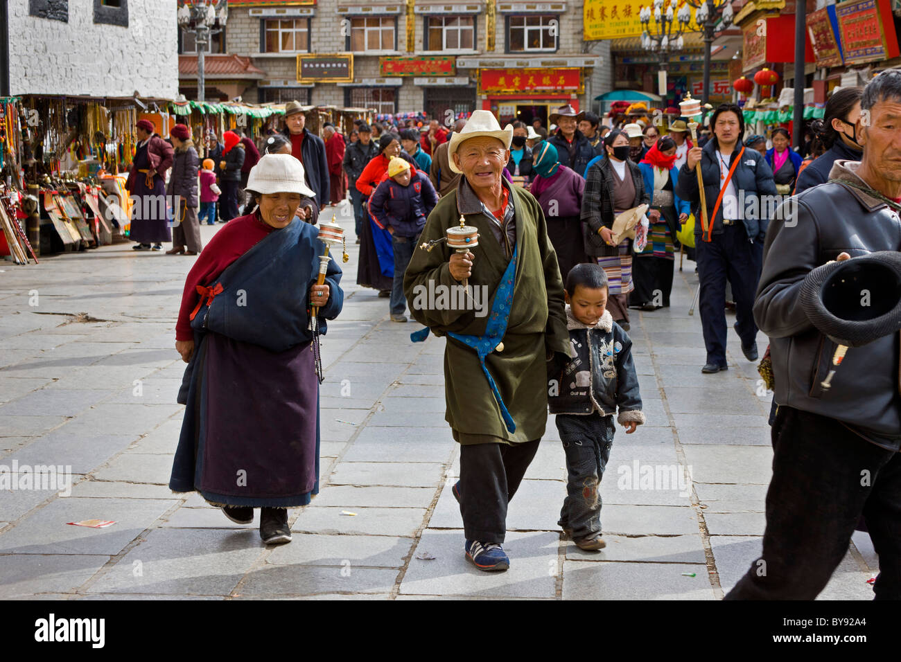 Tibetan family shrine hi-res stock photography and images - Alamy