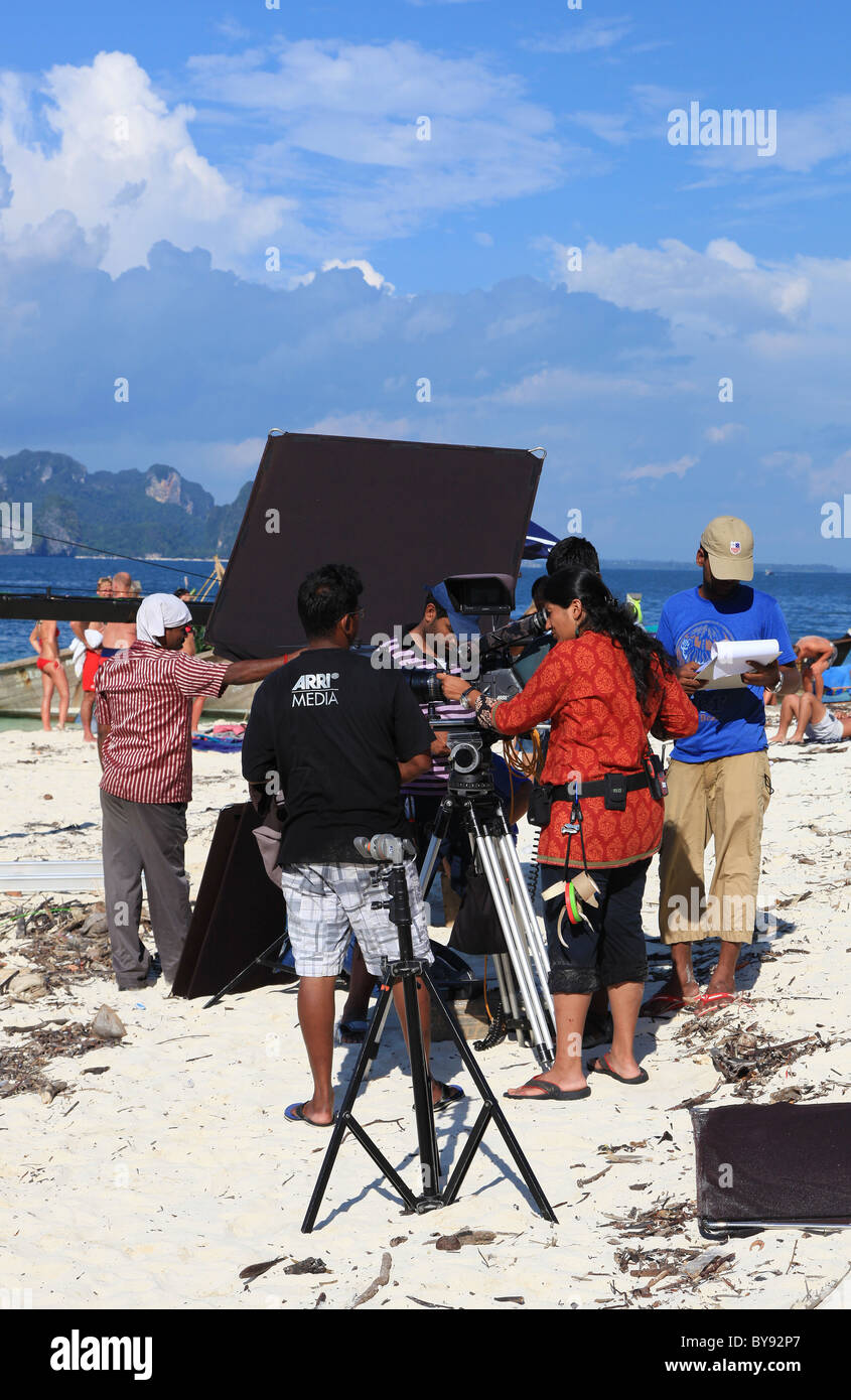 Production crew on beach hi-res stock photography and images - Alamy