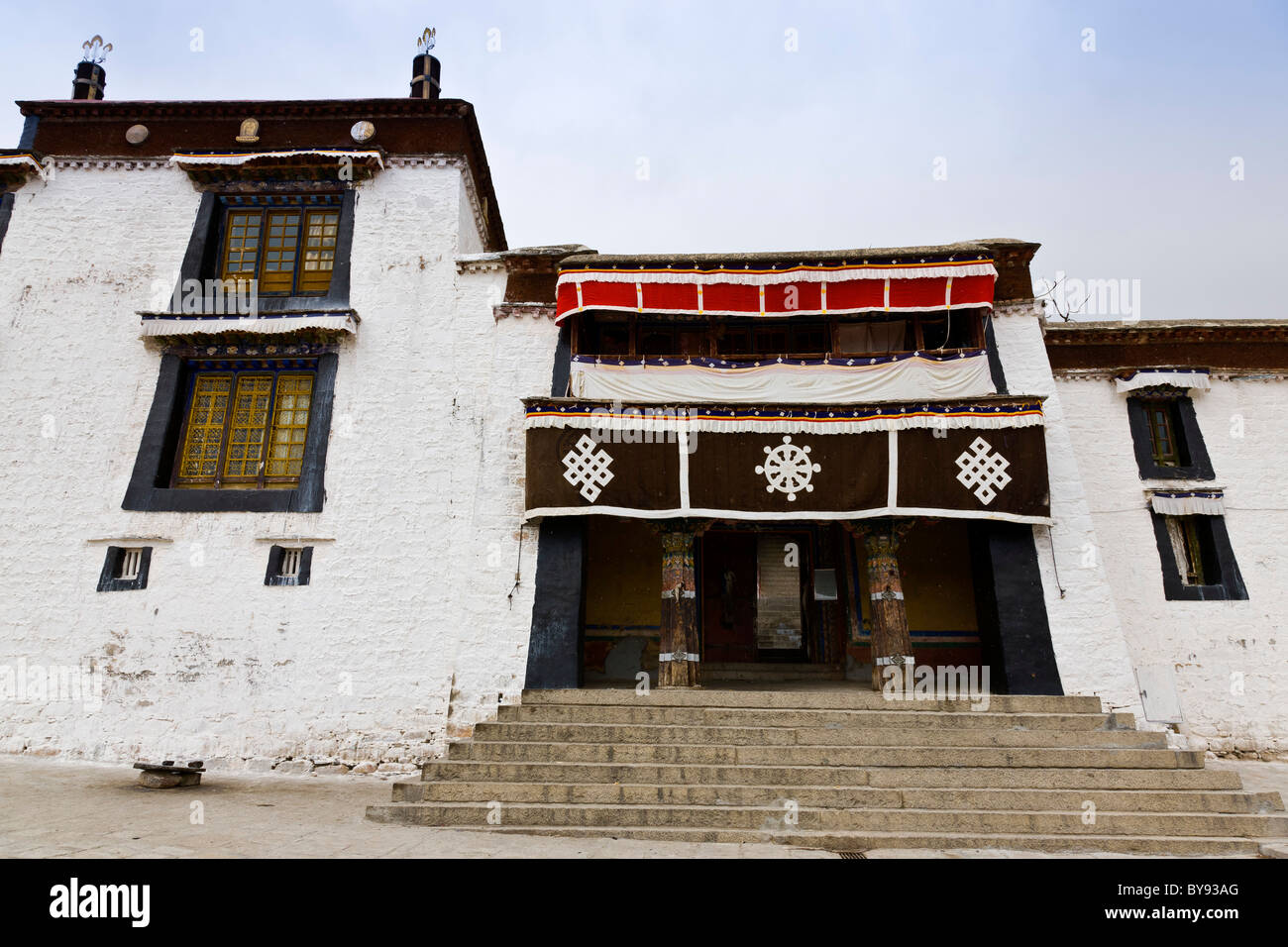 Exterior Drepung Monastery, Lhasa, Tibet. JMH4519 Stock Photo - Alamy