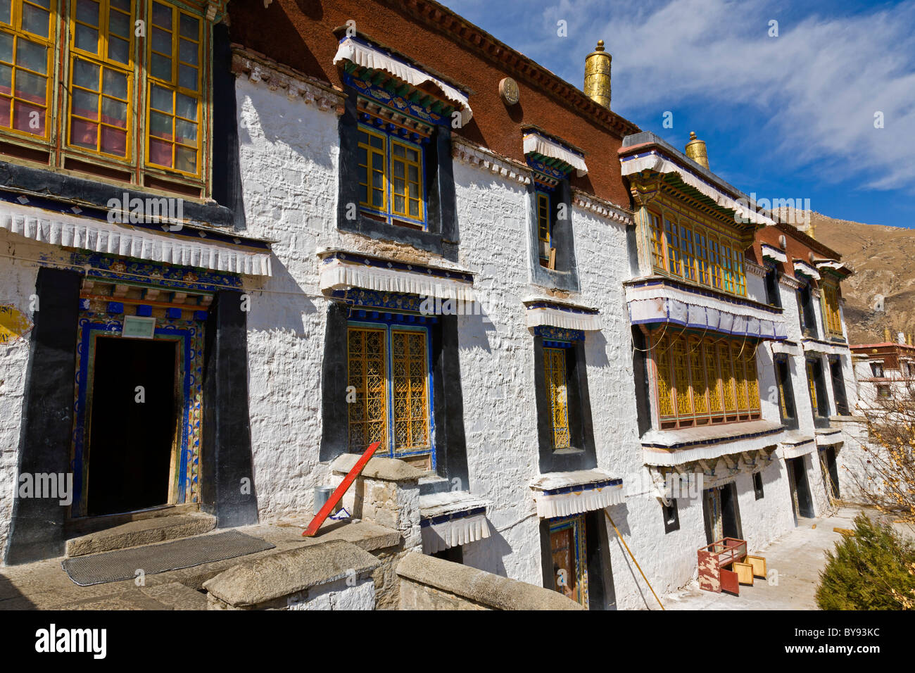 Exterior Drepung Monastery, Lhasa, Tibet. JMH4531 Stock Photo - Alamy