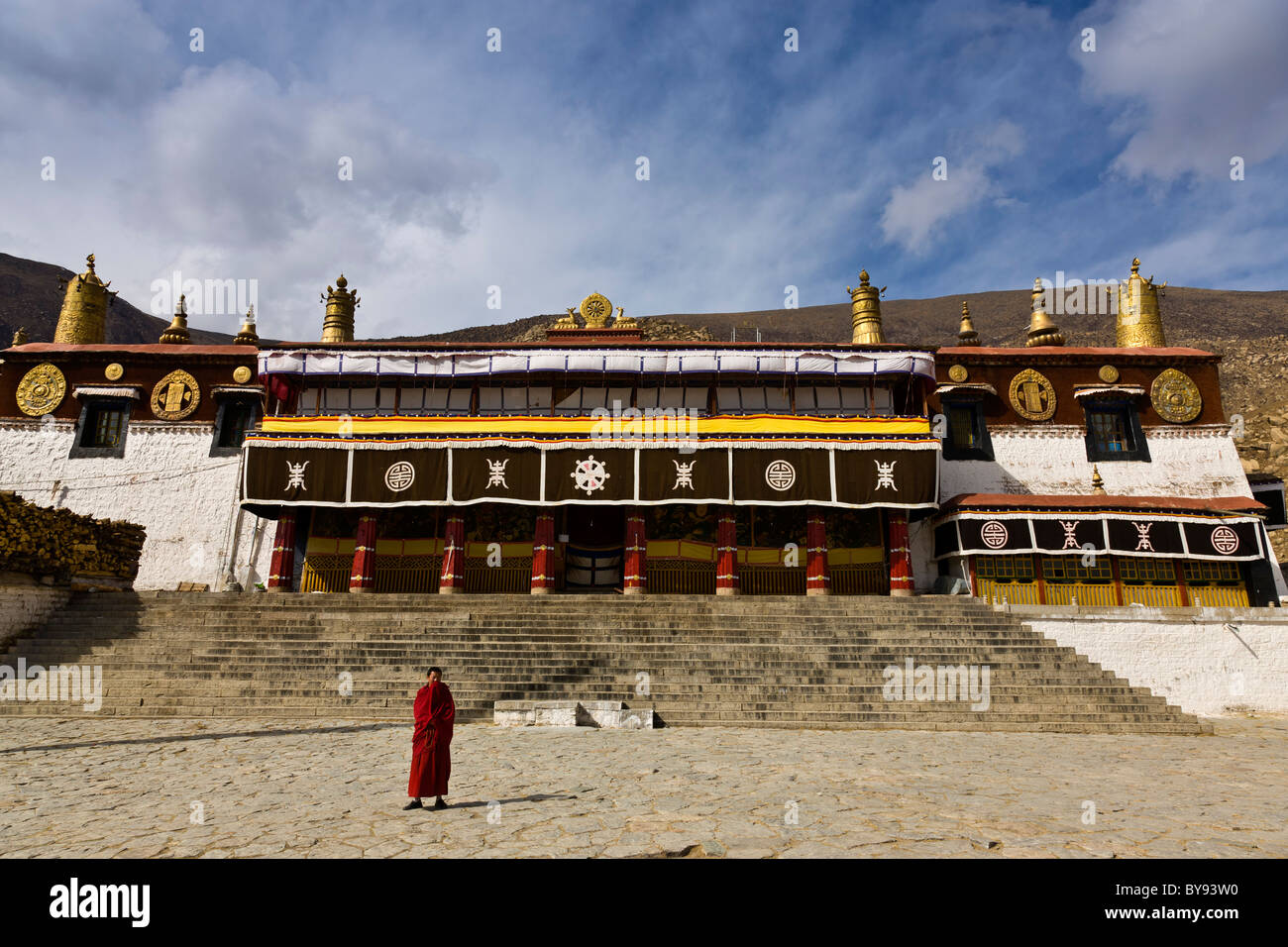 Monk outside Drepung Monastery, Lhasa, Tibet. JMH4540 Stock Photo - Alamy