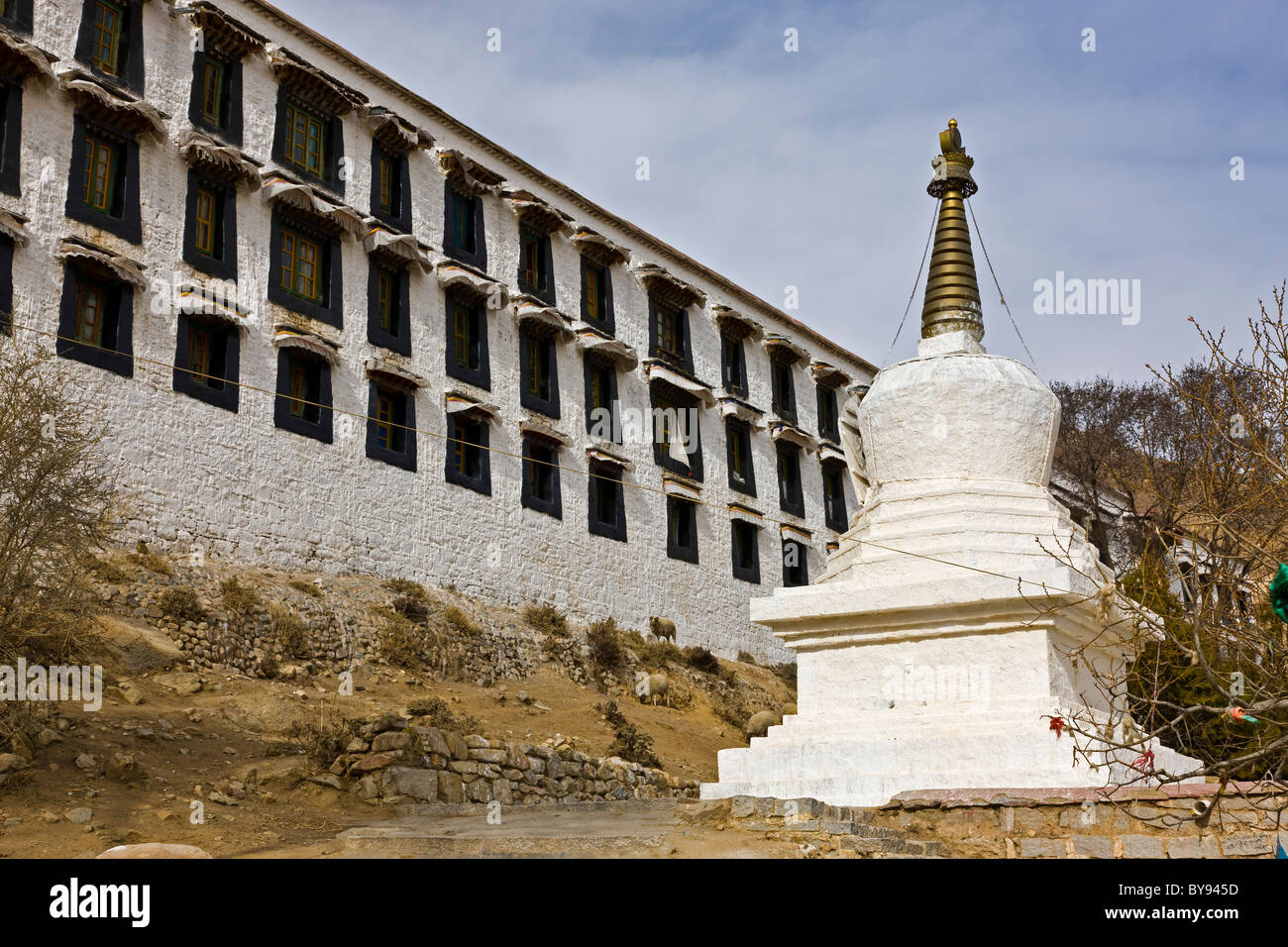 Chorten hi-res stock photography and images - Alamy