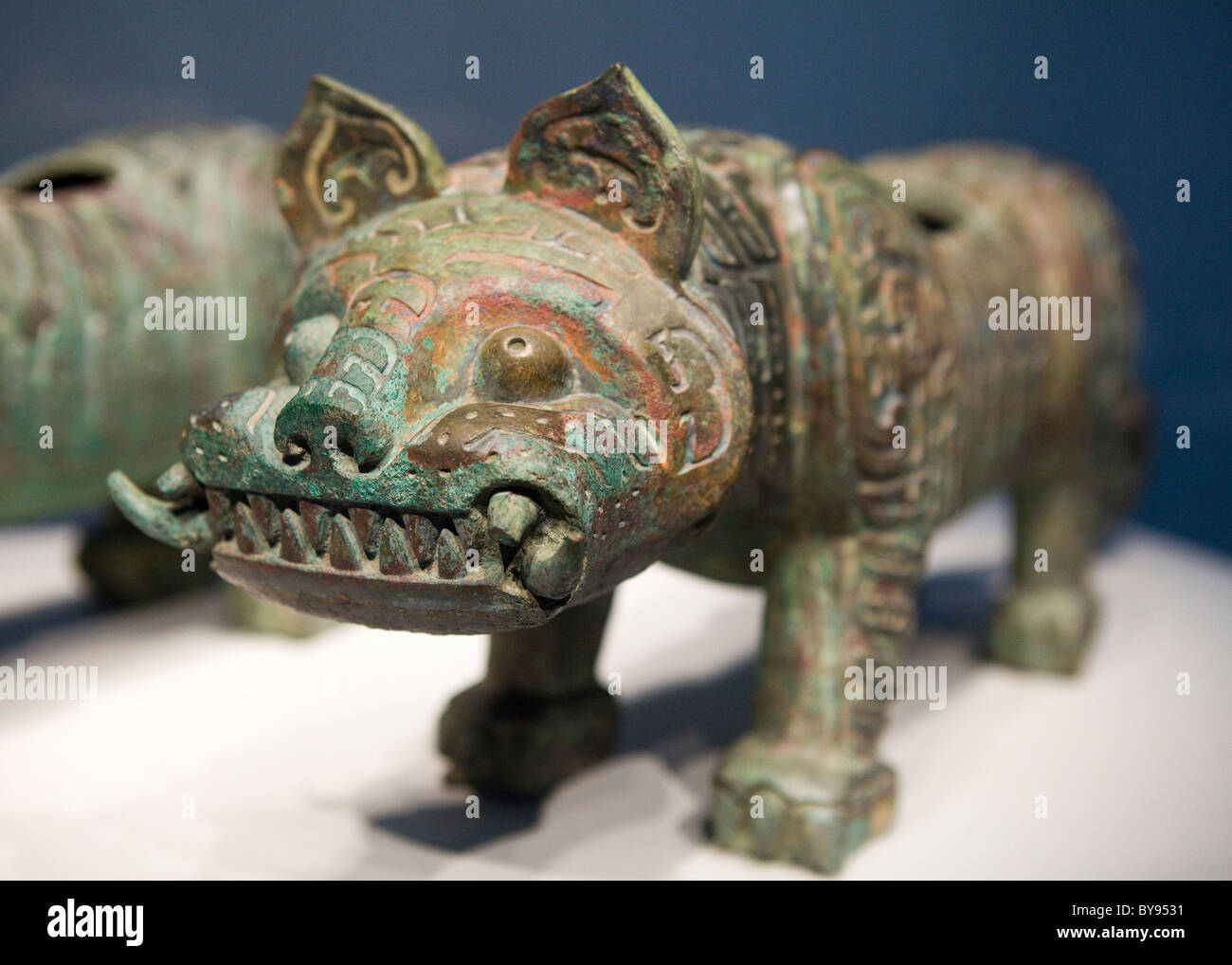 China tiger statue hi-res stock photography and images - Alamy