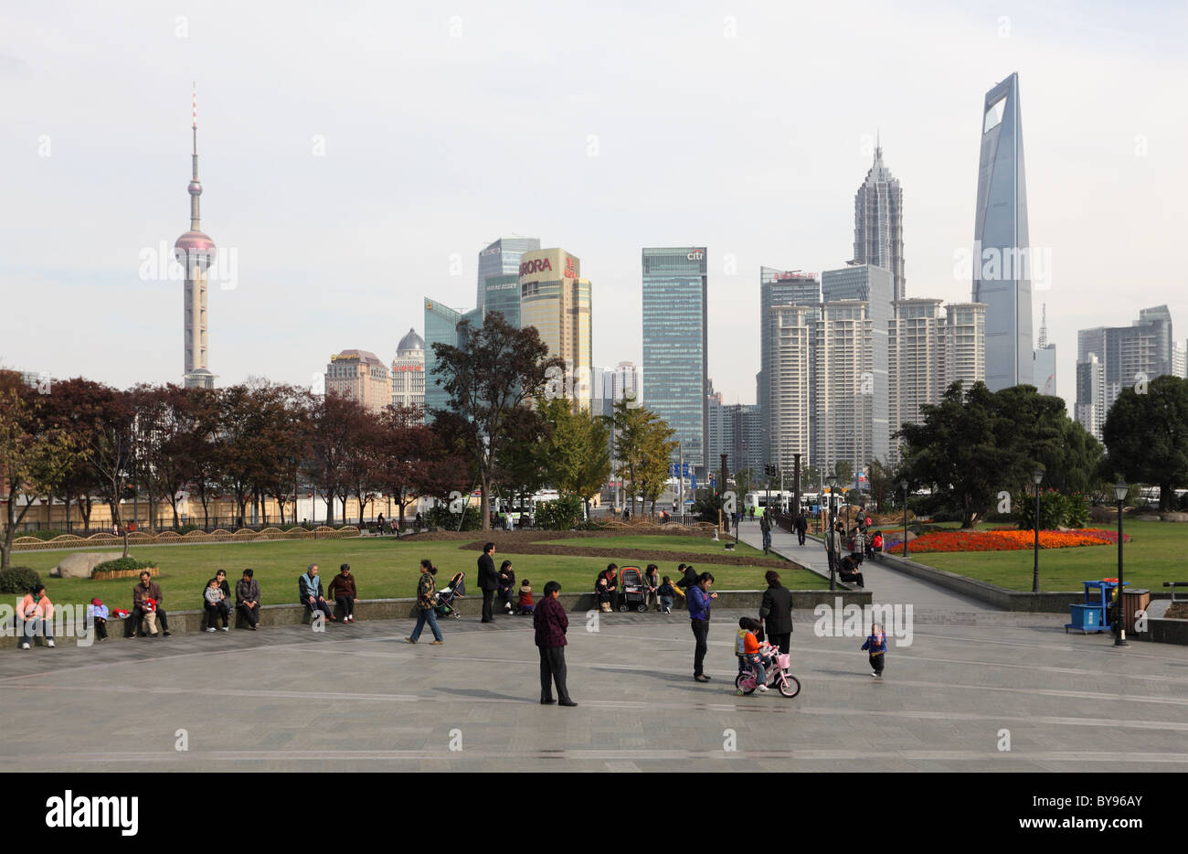 Shanghai people square hi-res stock photography and images - Alamy