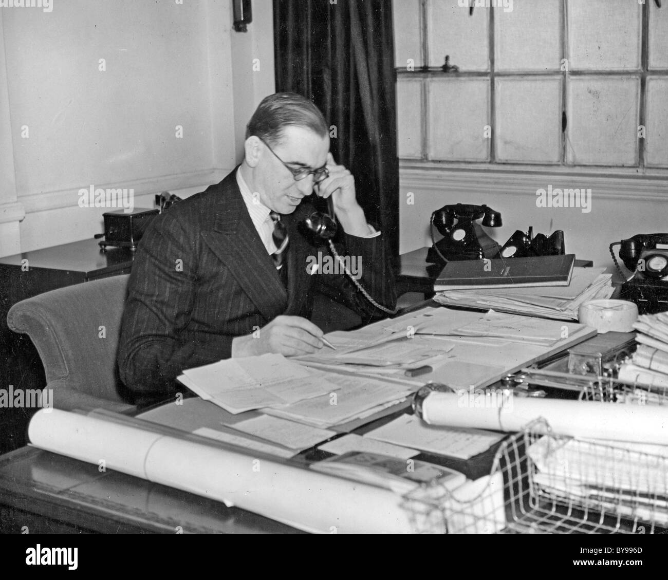 Aircraft production 1940s hi-res stock photography and images - Alamy