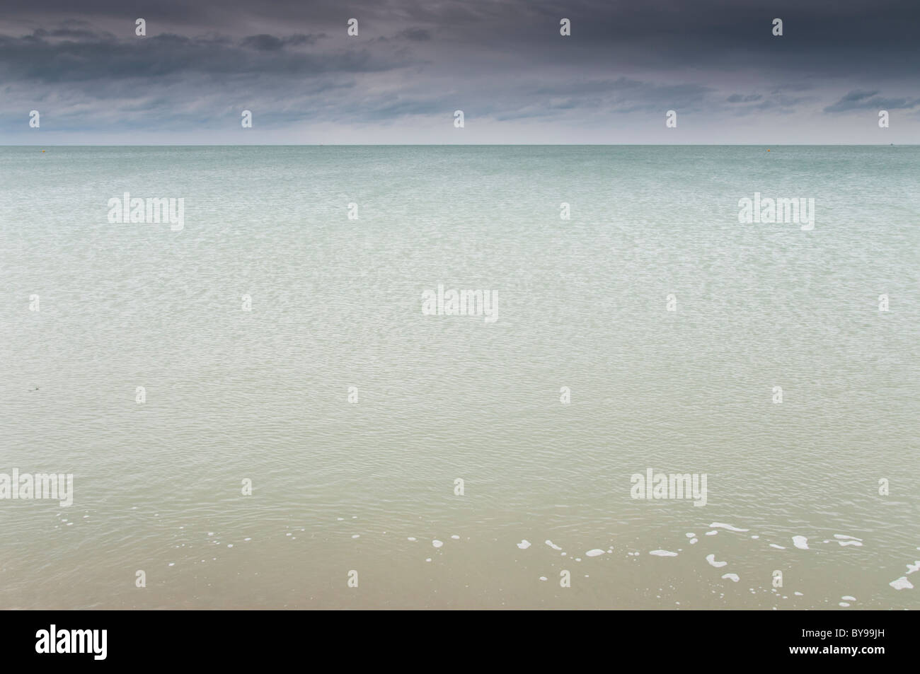 Empty calm sea hi-res stock photography and images - Alamy