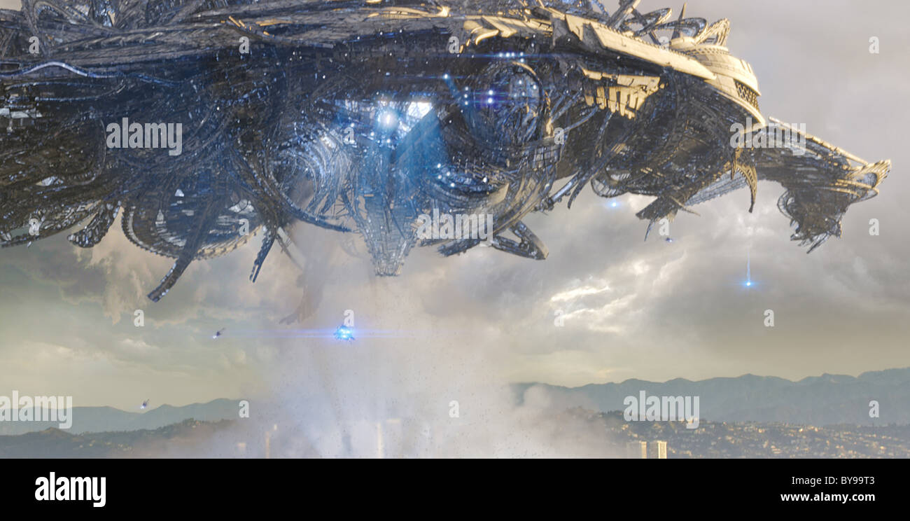 Skyline Year : 2010 USA Director : Colin Strause, Greg Strause Stock ...