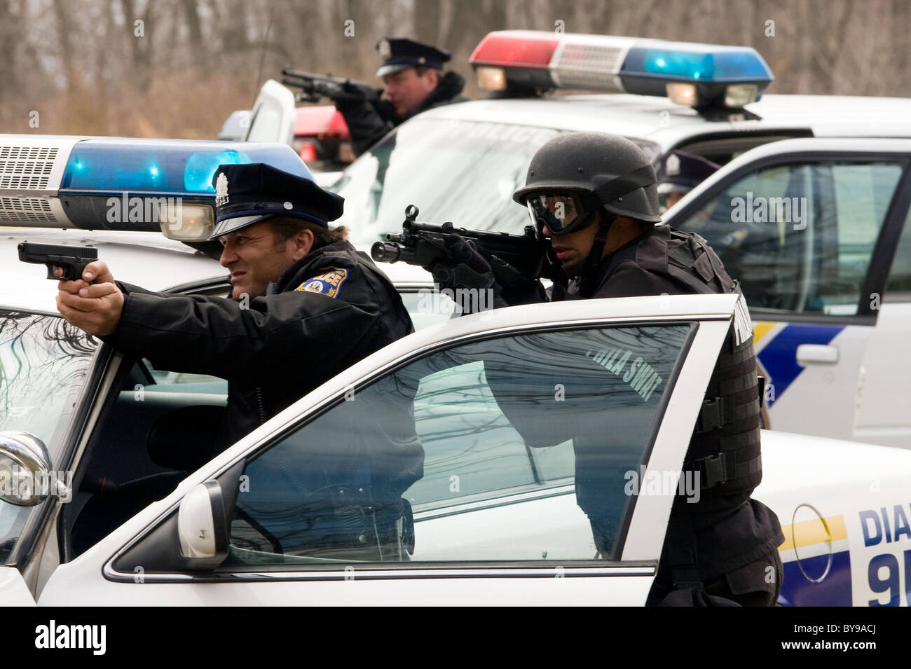 Roadblock police usa hi-res stock photography and images - Alamy