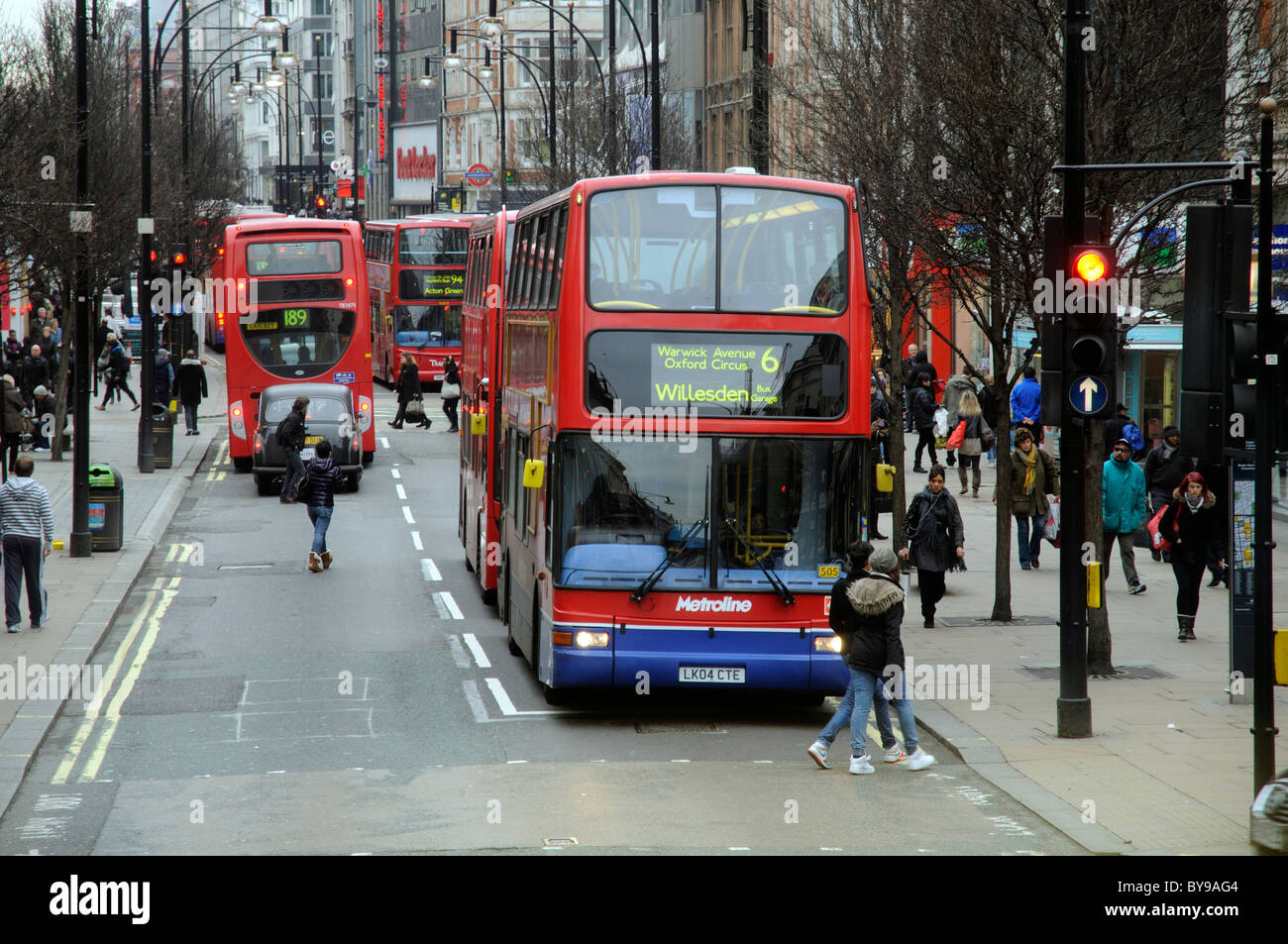 London buses metroline hi-res stock photography and images - Alamy